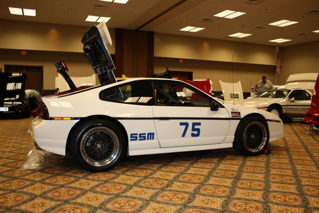 Pontiac Fiero | The Mid-Engined 2 Seat Sports Car With a Short Lifespan